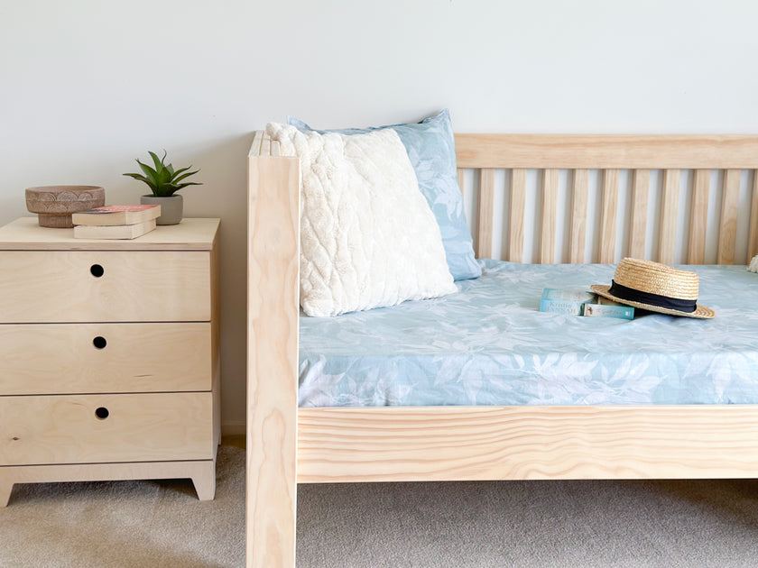 Scandi Daybed PINE – Magic of wood NZ