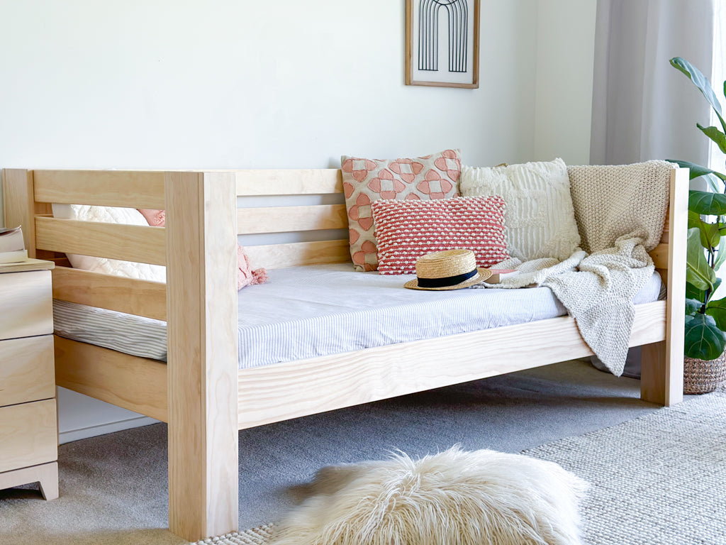 Classic Daybed PINE | Magic of wood NZ