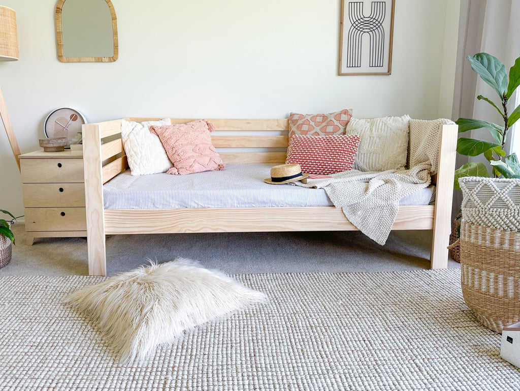 Classic Daybed PINE | Magic of wood NZ