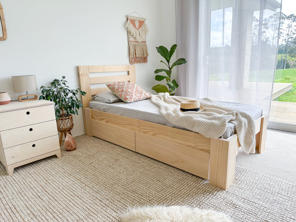 Classic bed PINE | Magic of wood NZ