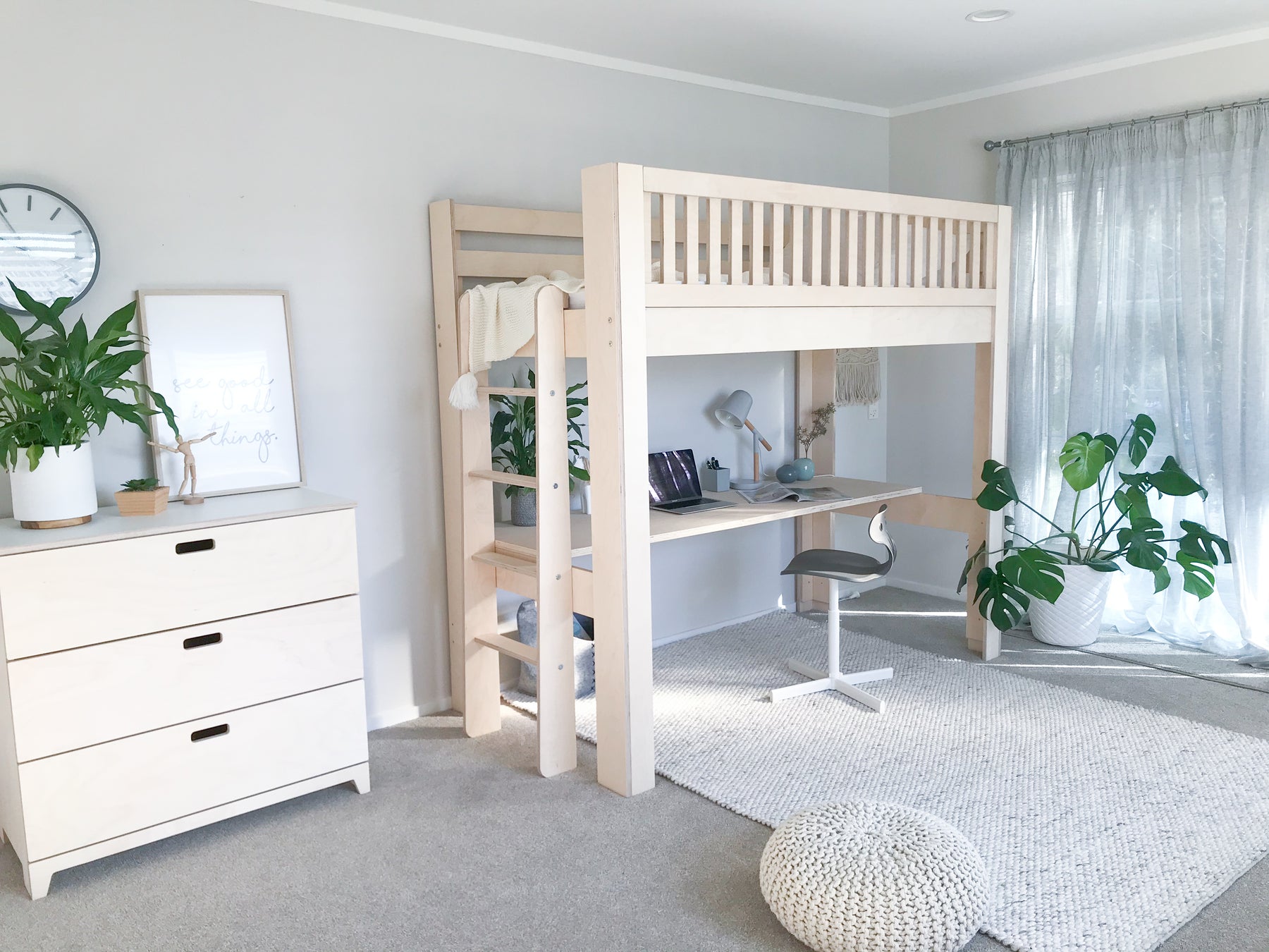 Scandi Loft bed with desk – Magic of wood NZ