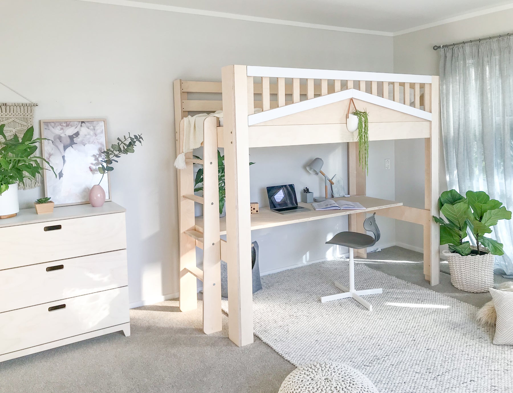 Loft beds with desks PLY – Magic of wood NZ