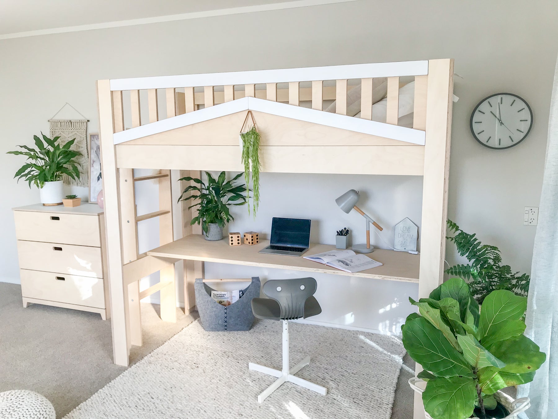 Loft beds with desks PLY – Magic of wood NZ