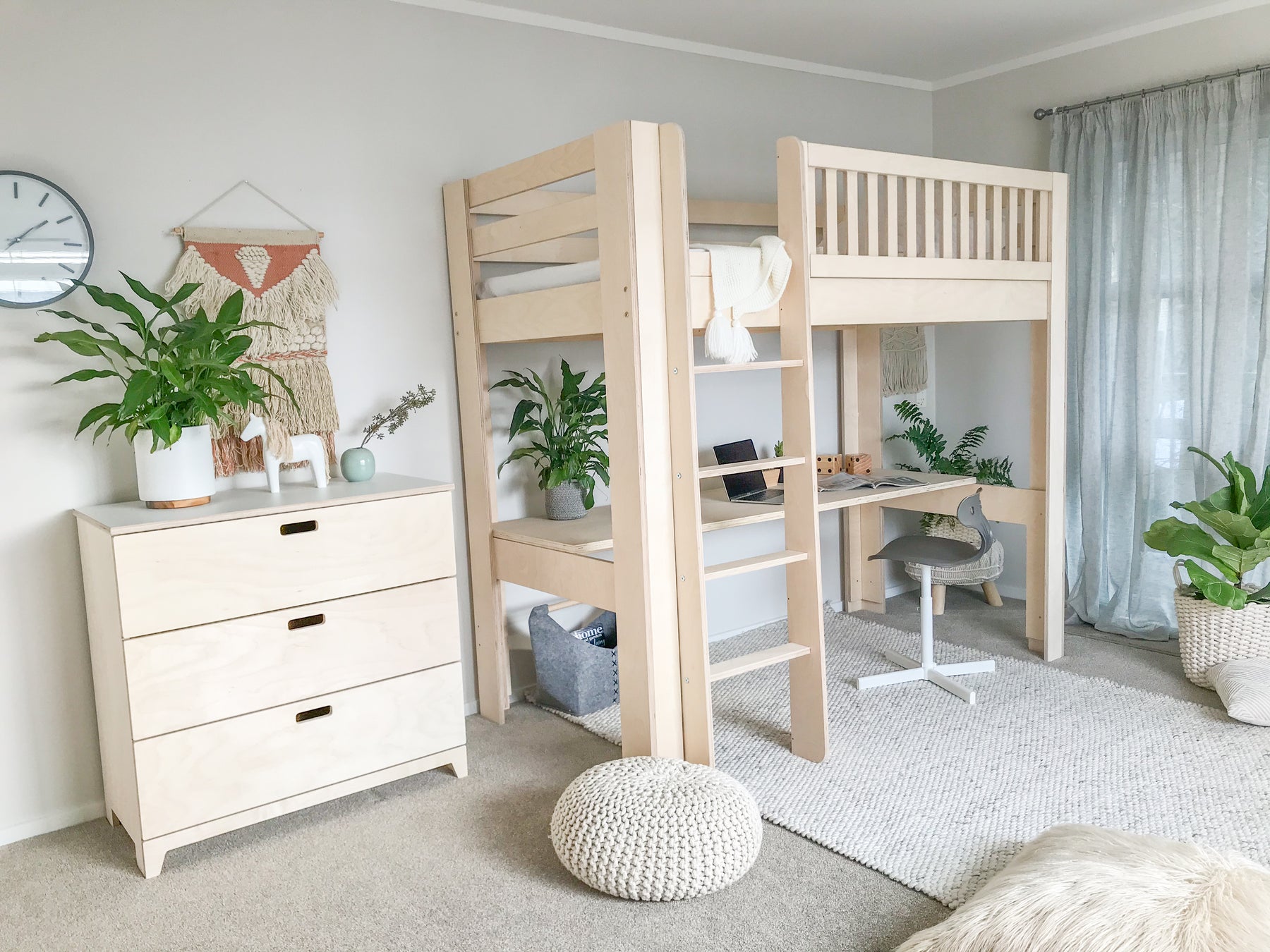 Scandi Loft bed with desk – Magic of wood NZ
