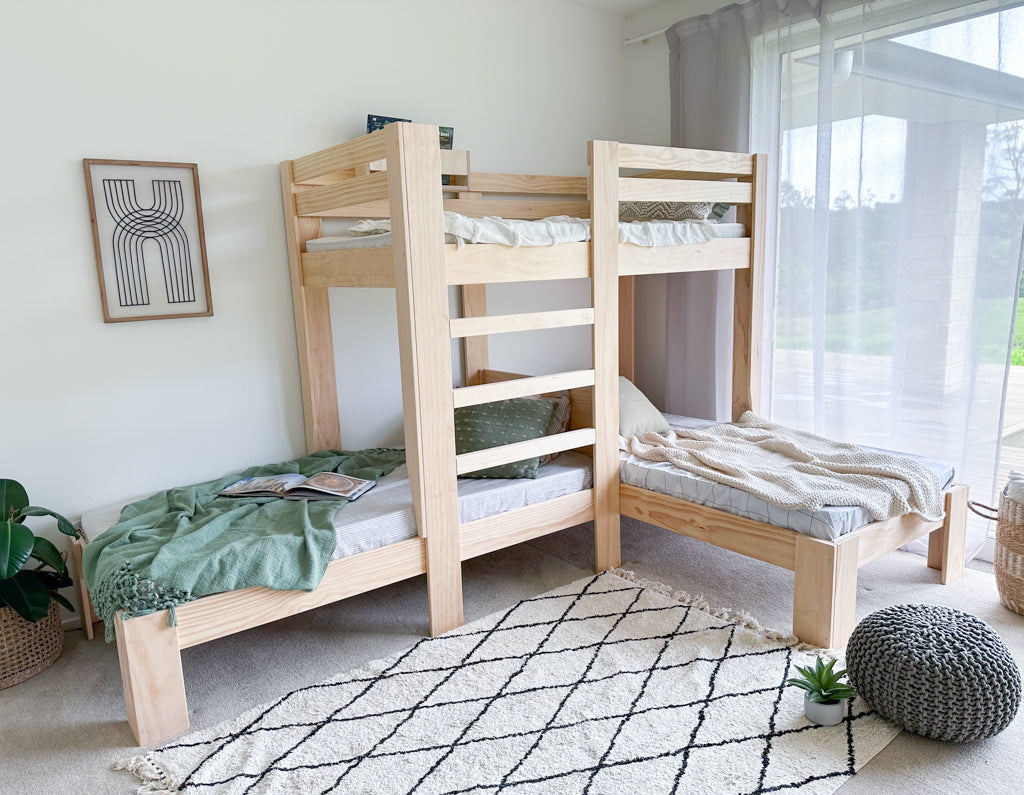 Classic Triple L-shaped bunk bed PINE – Magic of wood NZ