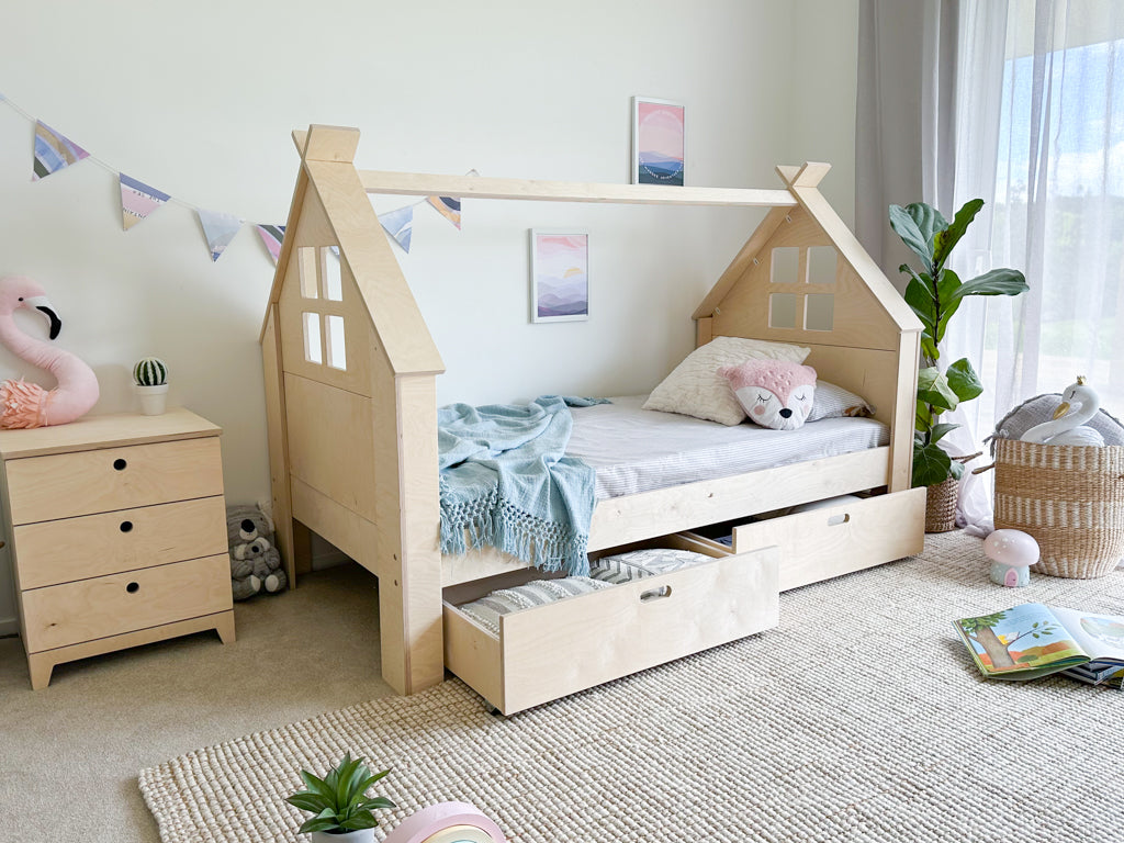 Fairytale canopy bed – Magic of wood NZ