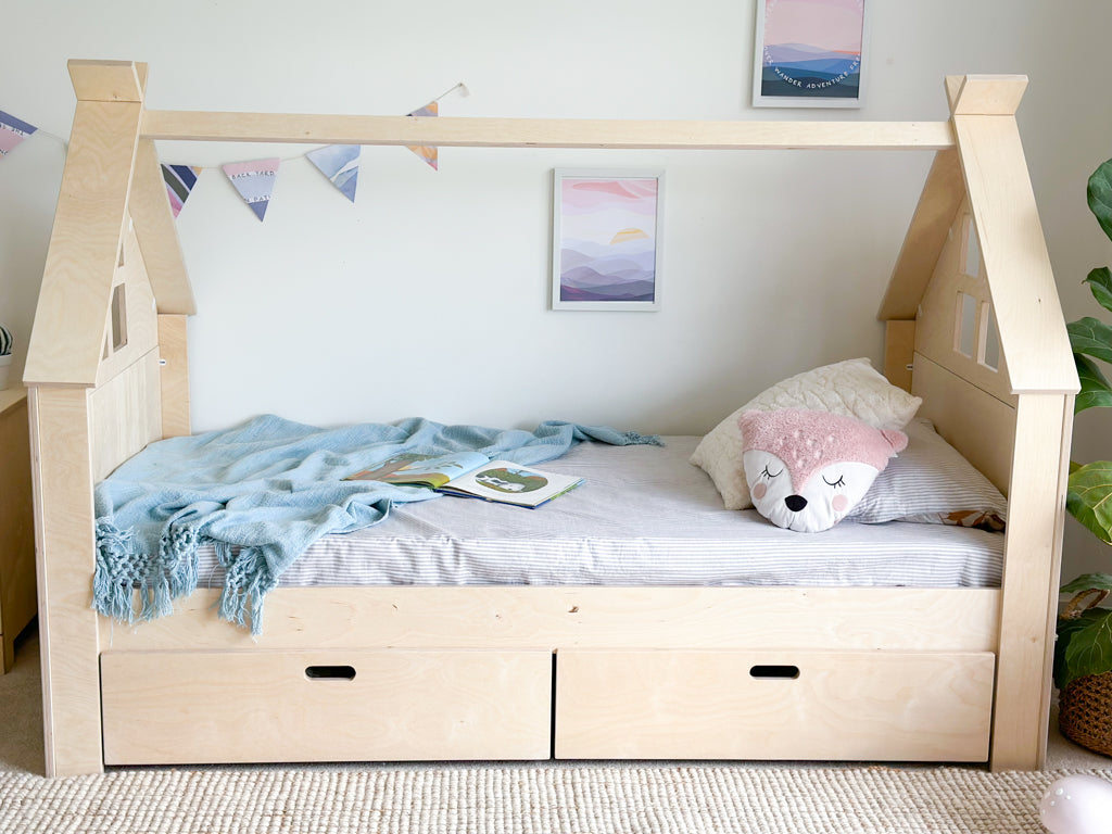 Fairytale canopy bed – Magic of wood NZ