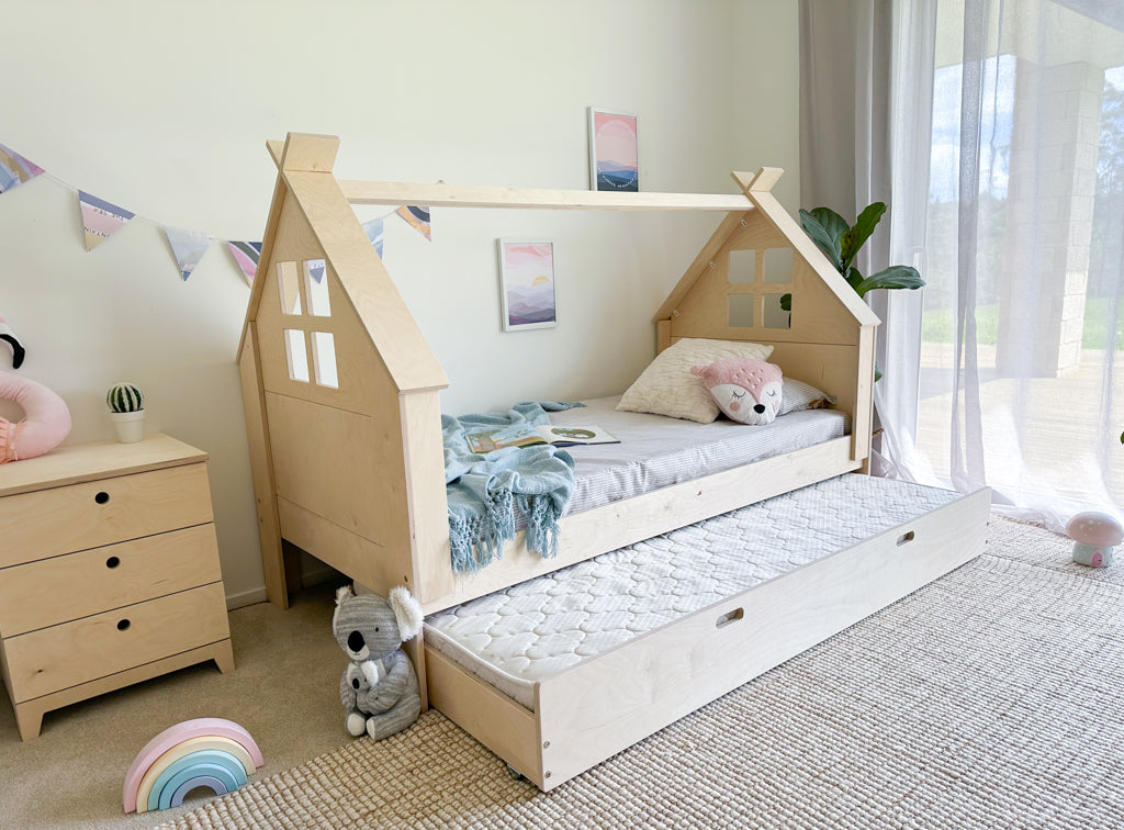 Fairytale canopy bed | Magic of wood NZ