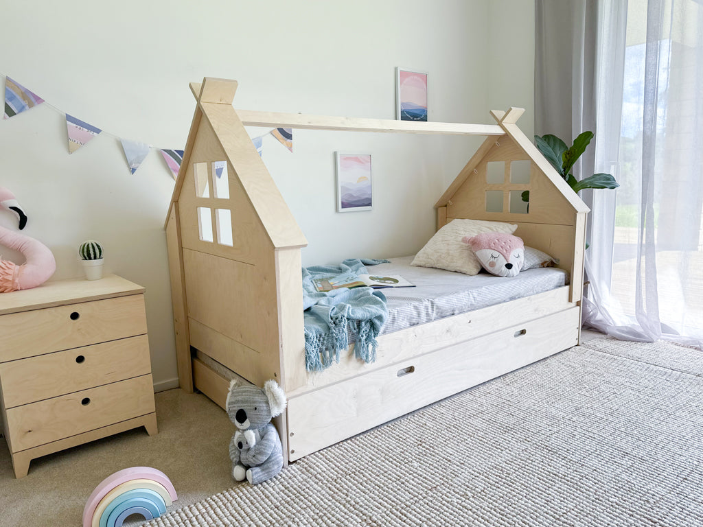 Fairytale canopy bed | Magic of wood NZ