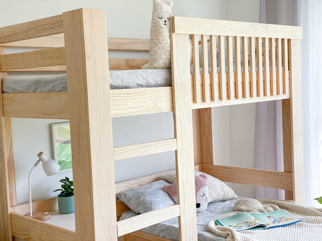 Scandi L-shaped bunk bed PINE – Magic of wood NZ