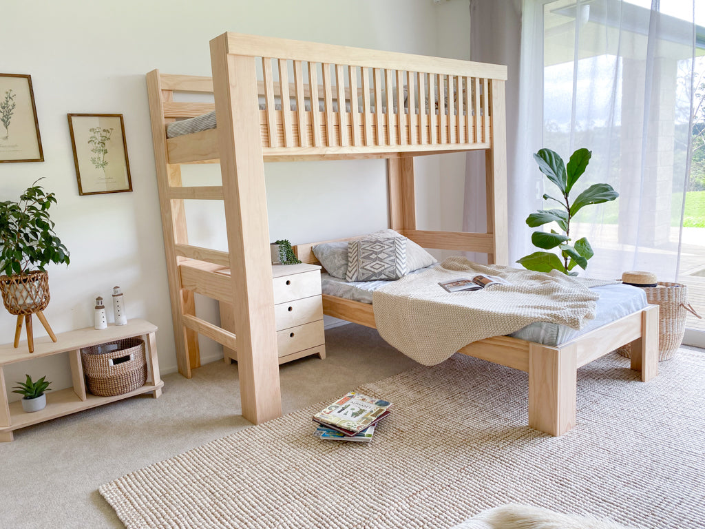 Scandi L-shaped bunk bed PINE – Magic of wood NZ