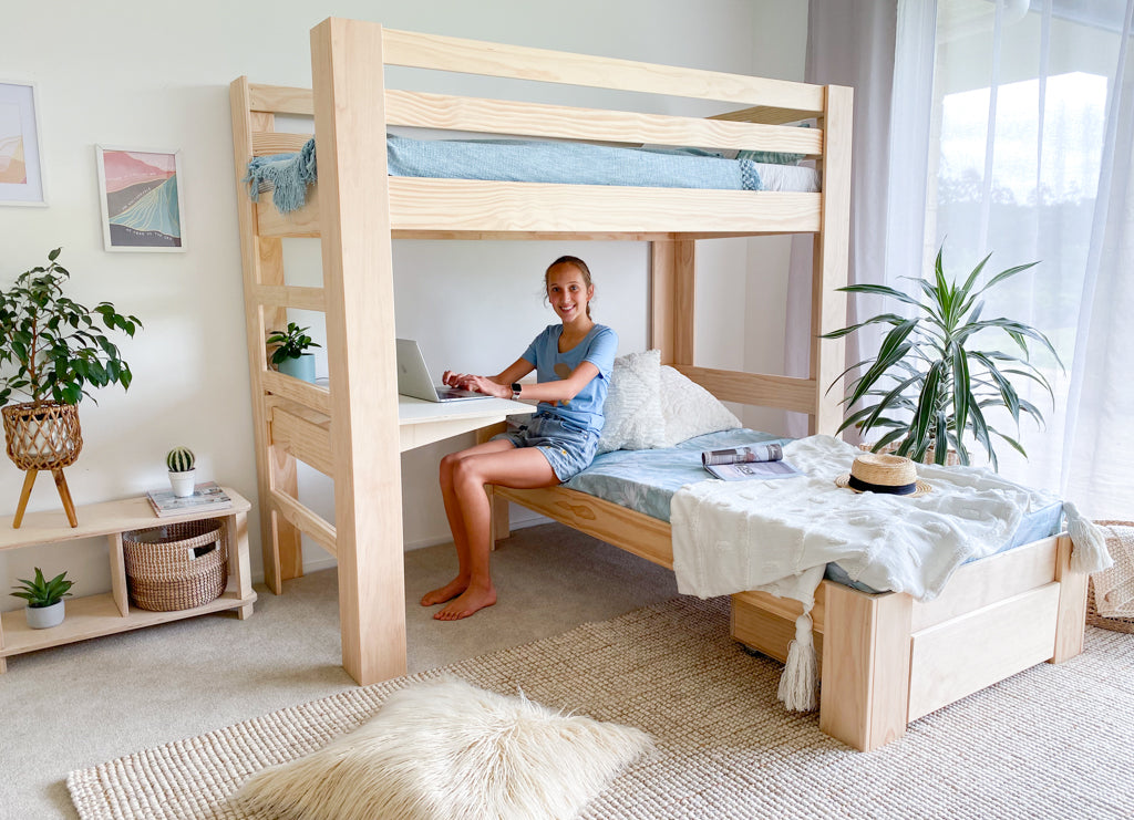 Classic L-shaped bunk bed PINE – Magic of wood NZ