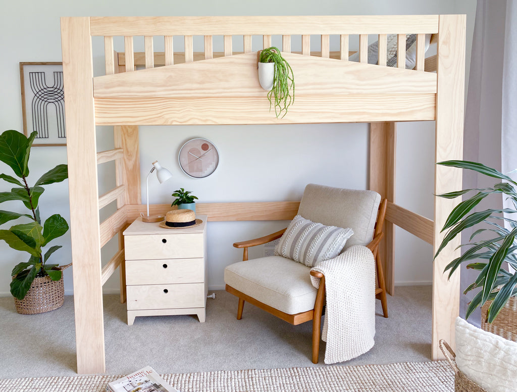 Cozy loft bed PINE – Magic of wood NZ