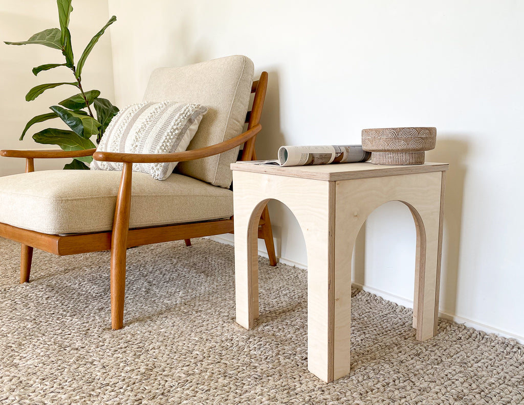 Arch bedside table – Magic of wood NZ